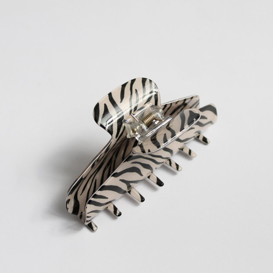 Carlotta London: Stylish hair clips for driven women